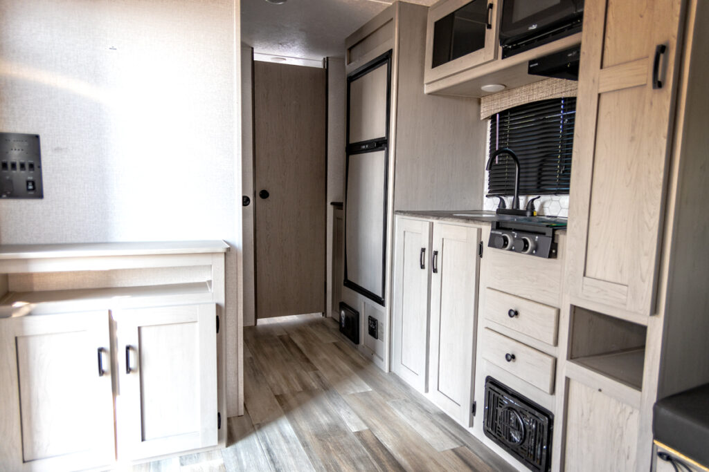 Skyline RV Used Cars and Campers, Howell MI